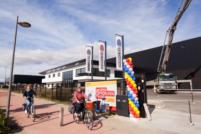 Contacteer ons met je vragen over afval en containers | J.M.C Containers